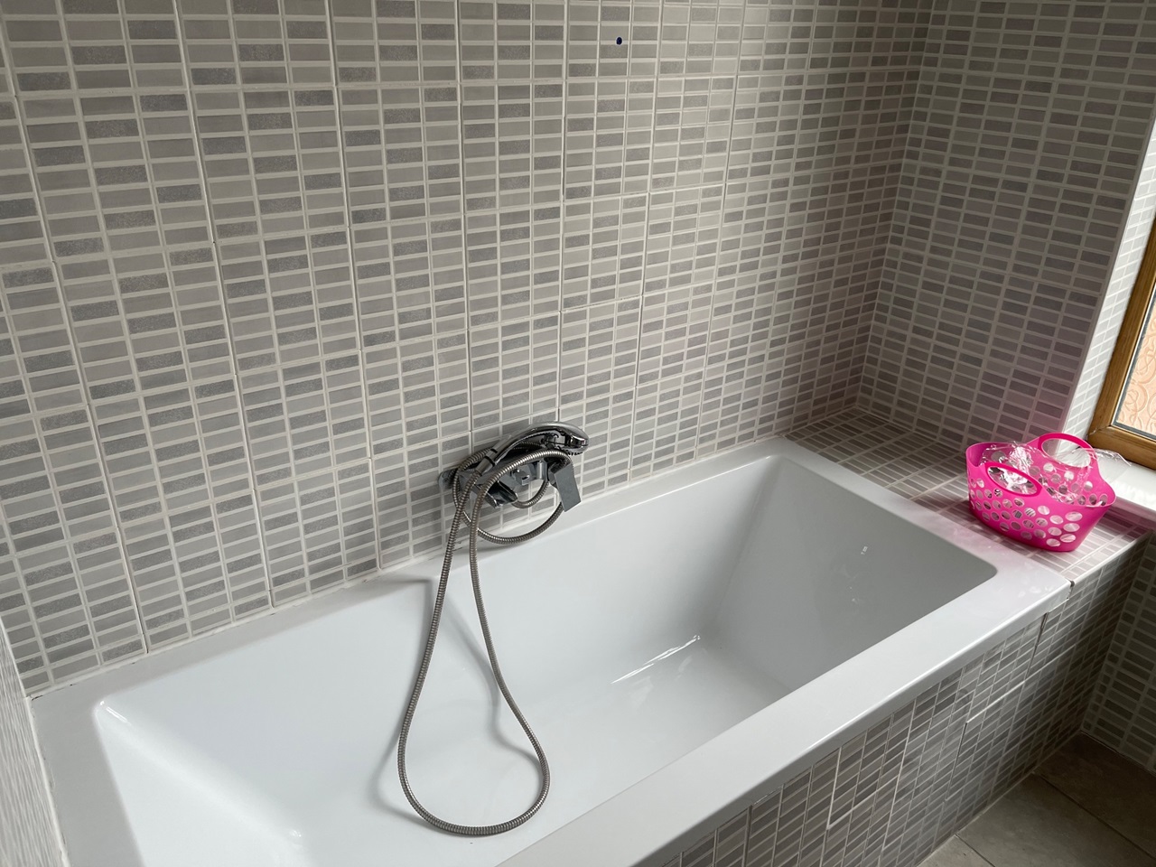 gillingham-3-bed-flat-nelson-road-me7-to-rent-now-for-1-550-00-p-m