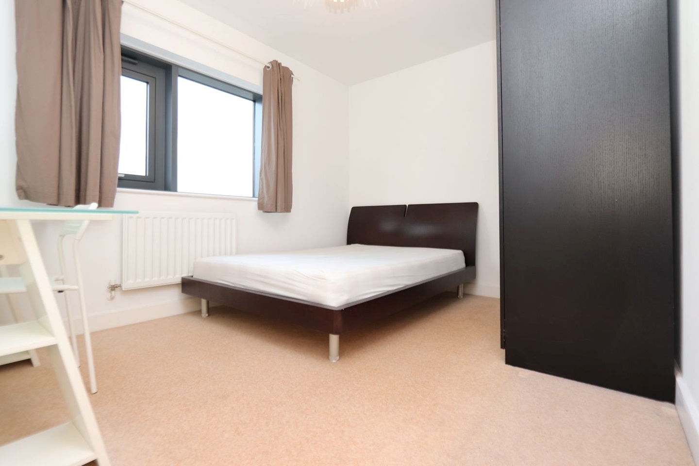 London - Room in a Shared Flat, Elektron Tower, E14 - To Rent Now for £ ...