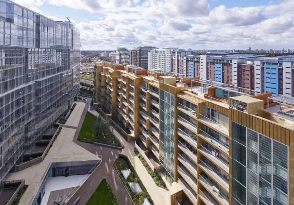 London - 2 Bed Flat, Faraday House, SW11 - To Rent Now for £4,300.00 p/m