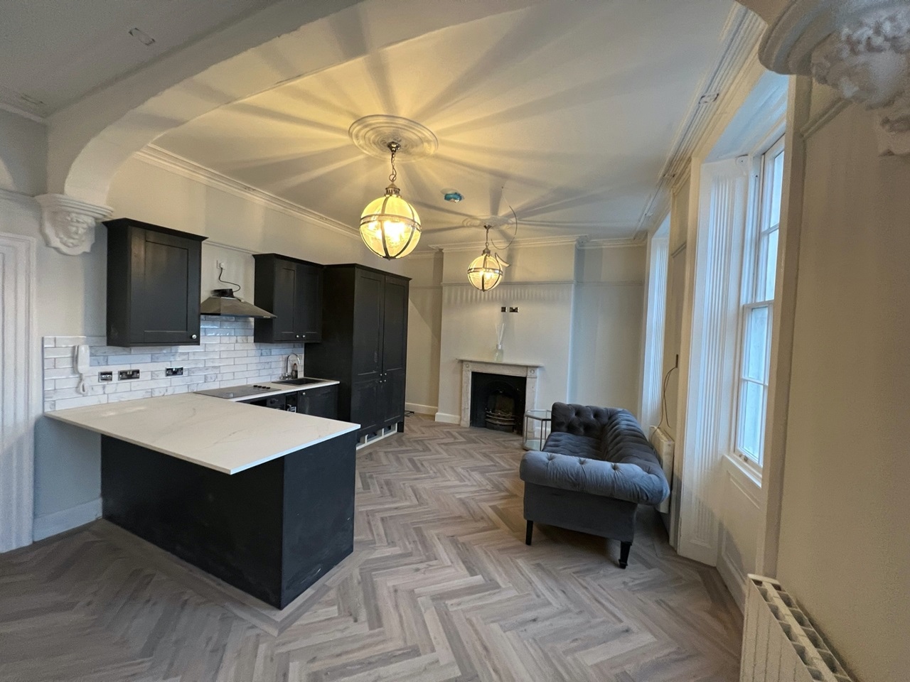 Doncaster - 1 Bed Flat, Hall Gate, DN1 - To Rent Now for £900.00 p/m