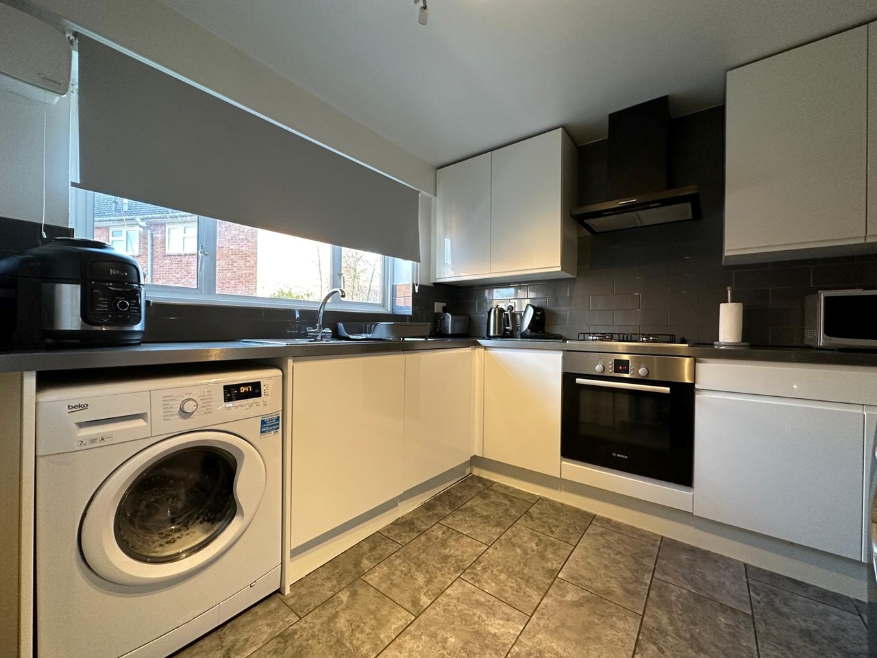 Hayes - 2 Bed Flat, Barra Hall Road, UB3 - To Rent Now for £1,325.00 p/m