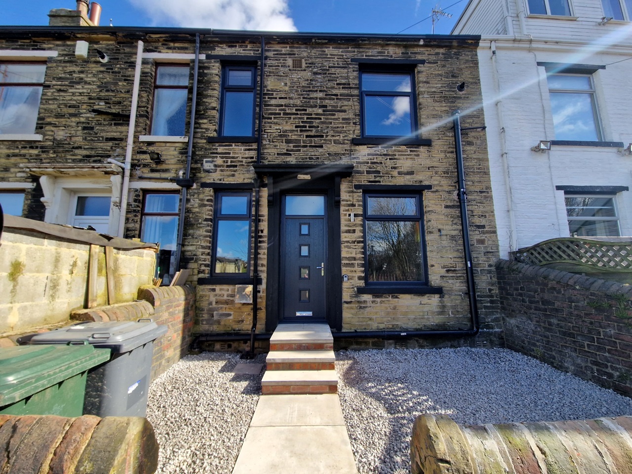 Wyke Bradford 3 Bed Terraced House Birkby Street Bd12 To Rent