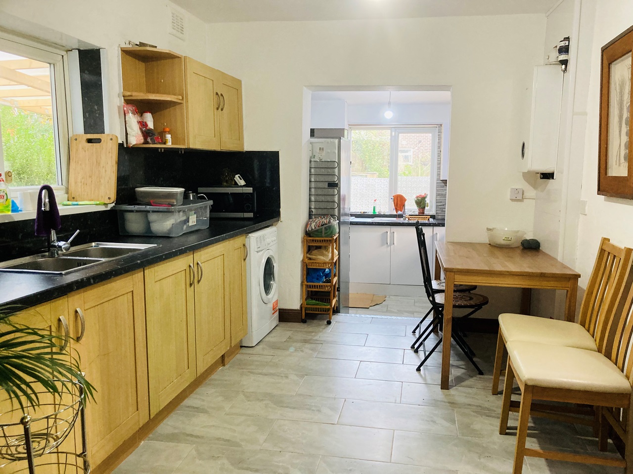 Manchester - Room in a Shared House, Altrincham Road, M23 - To Rent Now ...