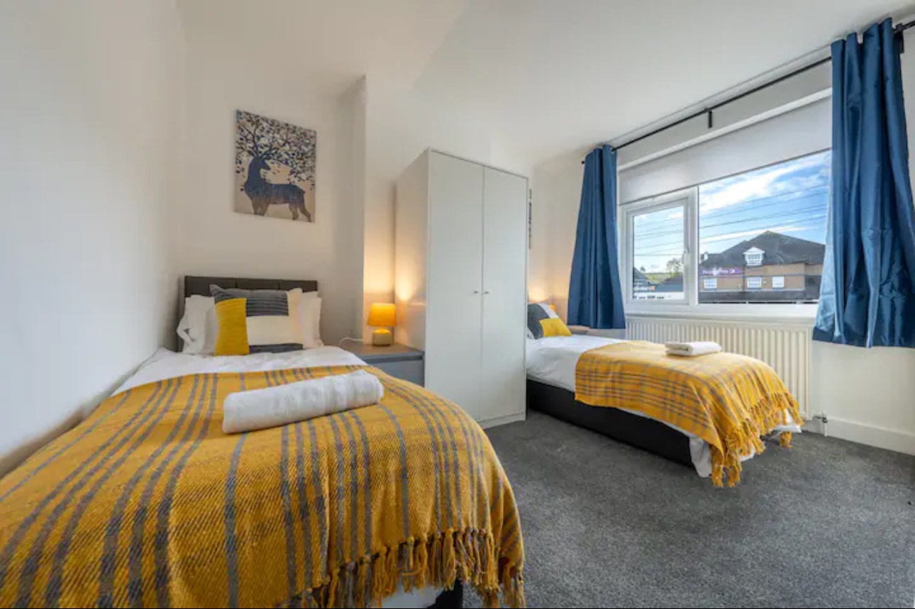 Luton - 4 Bed Semi-Detached House, Poynters Road, LU4 - To Rent Now for ...