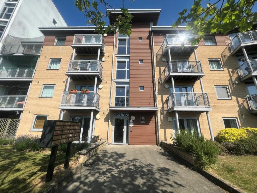 Bracknell 1 Bed Flat Kelvin Gate Rg12 To Rent Now For £1 200 00 P M