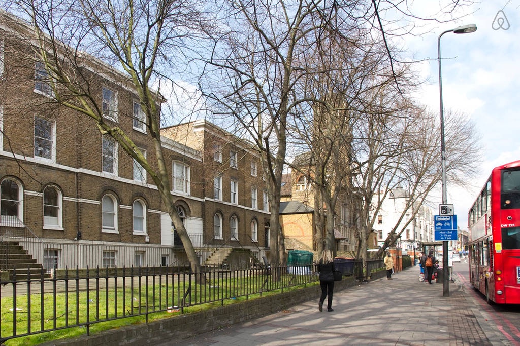 London - 1 Bed Flat, Brixton Road, SW9 - To Rent Now for £1,400.00 p/m