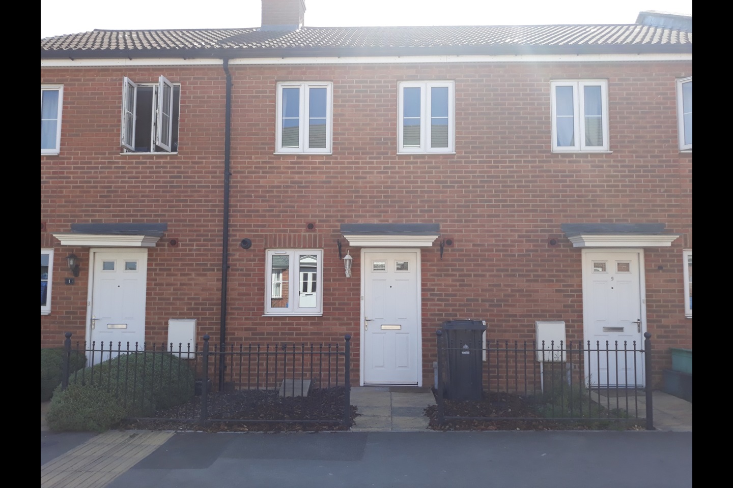 Quedgeley Gloucester 2 Bed Terraced House Rudloe Drive Kingsway