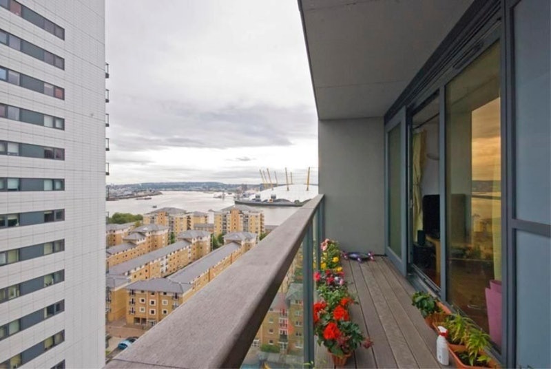 London - 1 Bed Flat, Elektron Tower, E14 - To Rent Now for £2,000.00 p/m