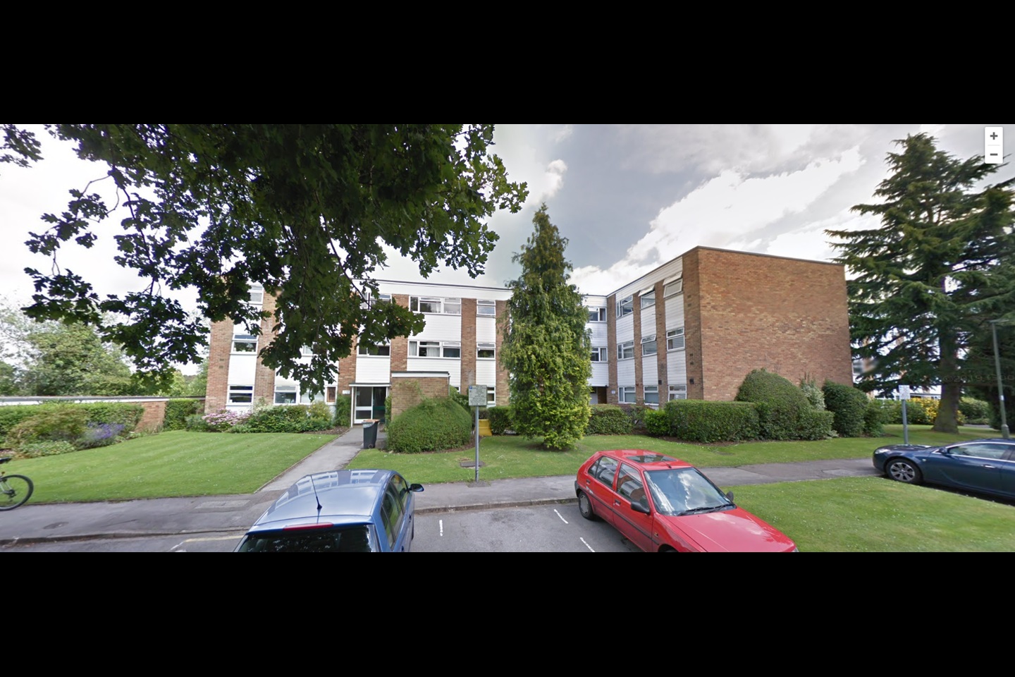 Woking - 1 Bed Flat, Davos Close, GU22 - To Rent Now for £925.00 p/m
