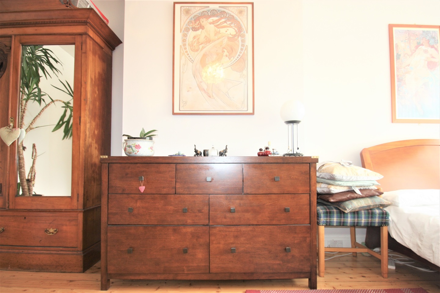 Edinburgh 2 Bed Flat Edinburgh EH7 To Rent Now For 1 100 00 P m
